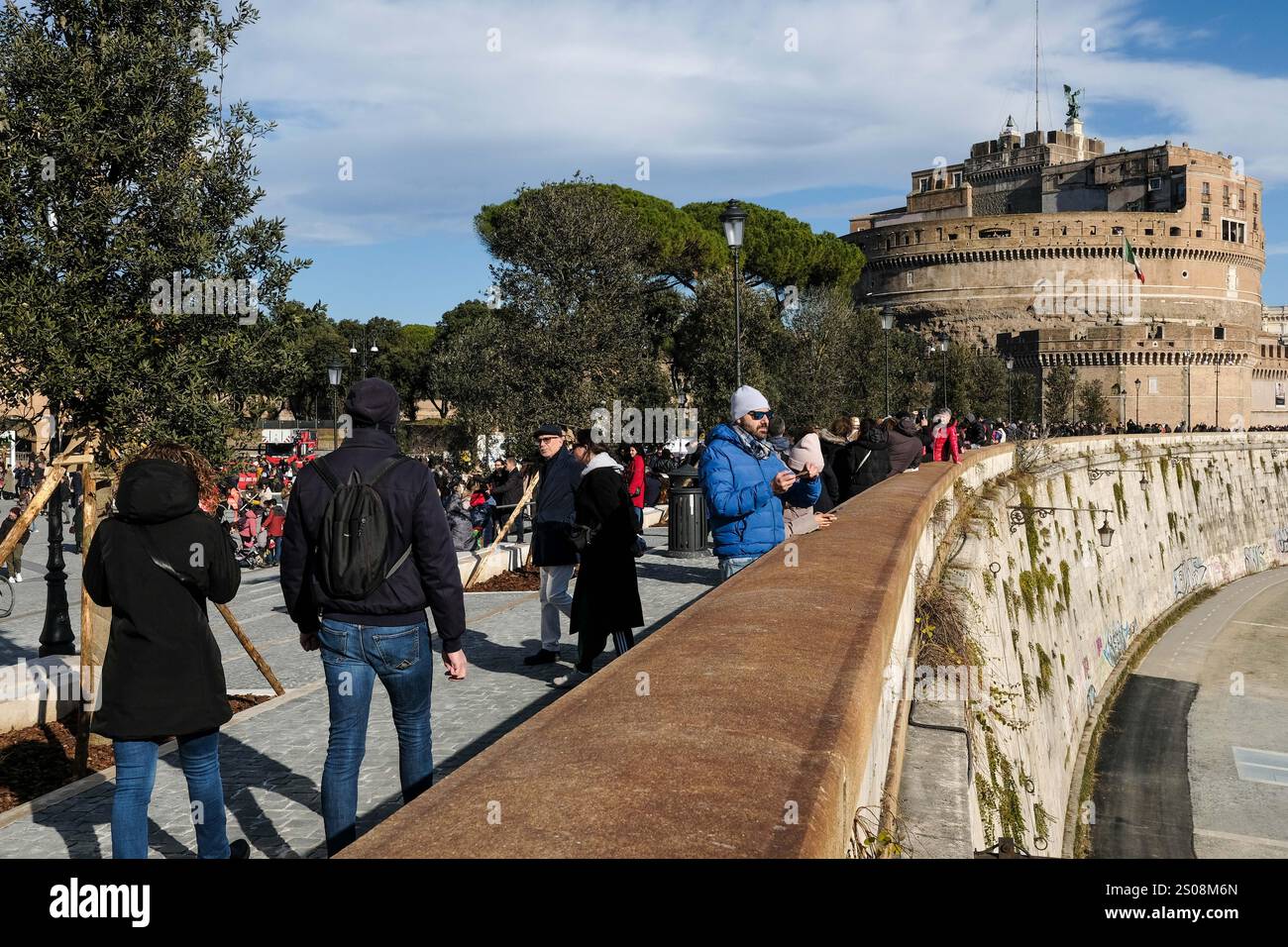 Roma, Italia. 26th Dec, 2024. La nuova area pedonale di Piazza Pia ...