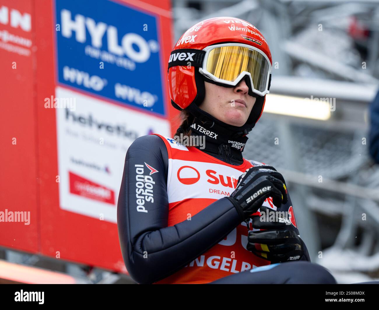 Selina Freitag (Deutschland) vor dem Sprung auf der Schanze, SUI, FIS ...