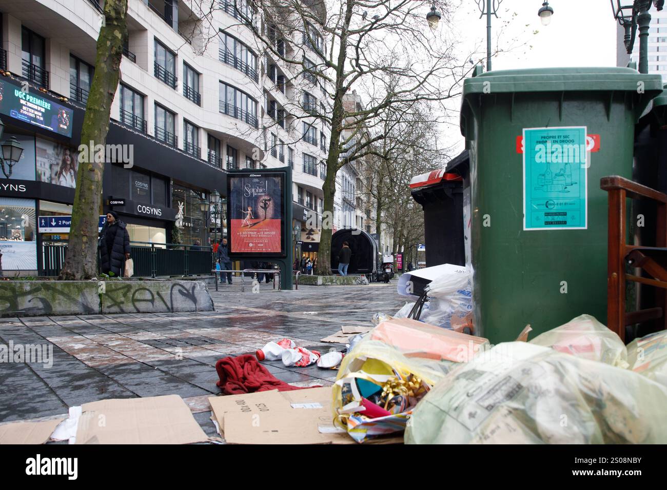 Brussels, Belgium. 26th Dec, 2024. Garbage pictured on the Avenue de la ...