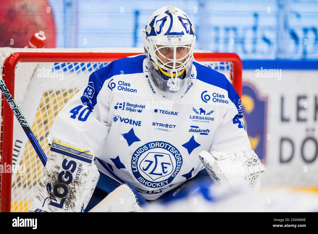 241226 Leksands målvakt Mantas Armalis under ishockeymatchen i SHL mellan Leksand och Timrå den ...