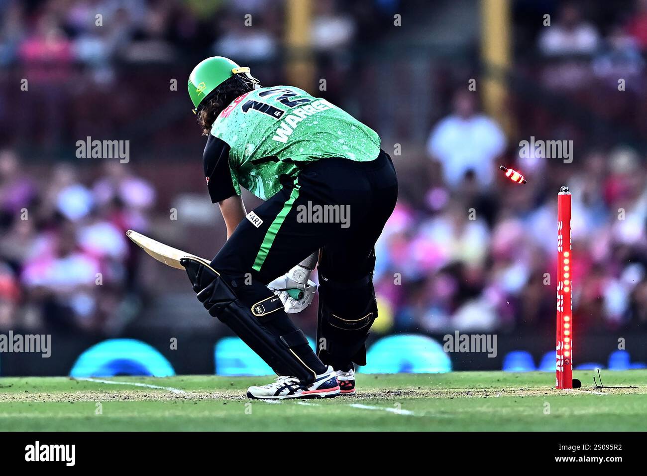 Sydney, Australia. 26th Dec, 2024. Doug Warren of Melbourne Stars is ...