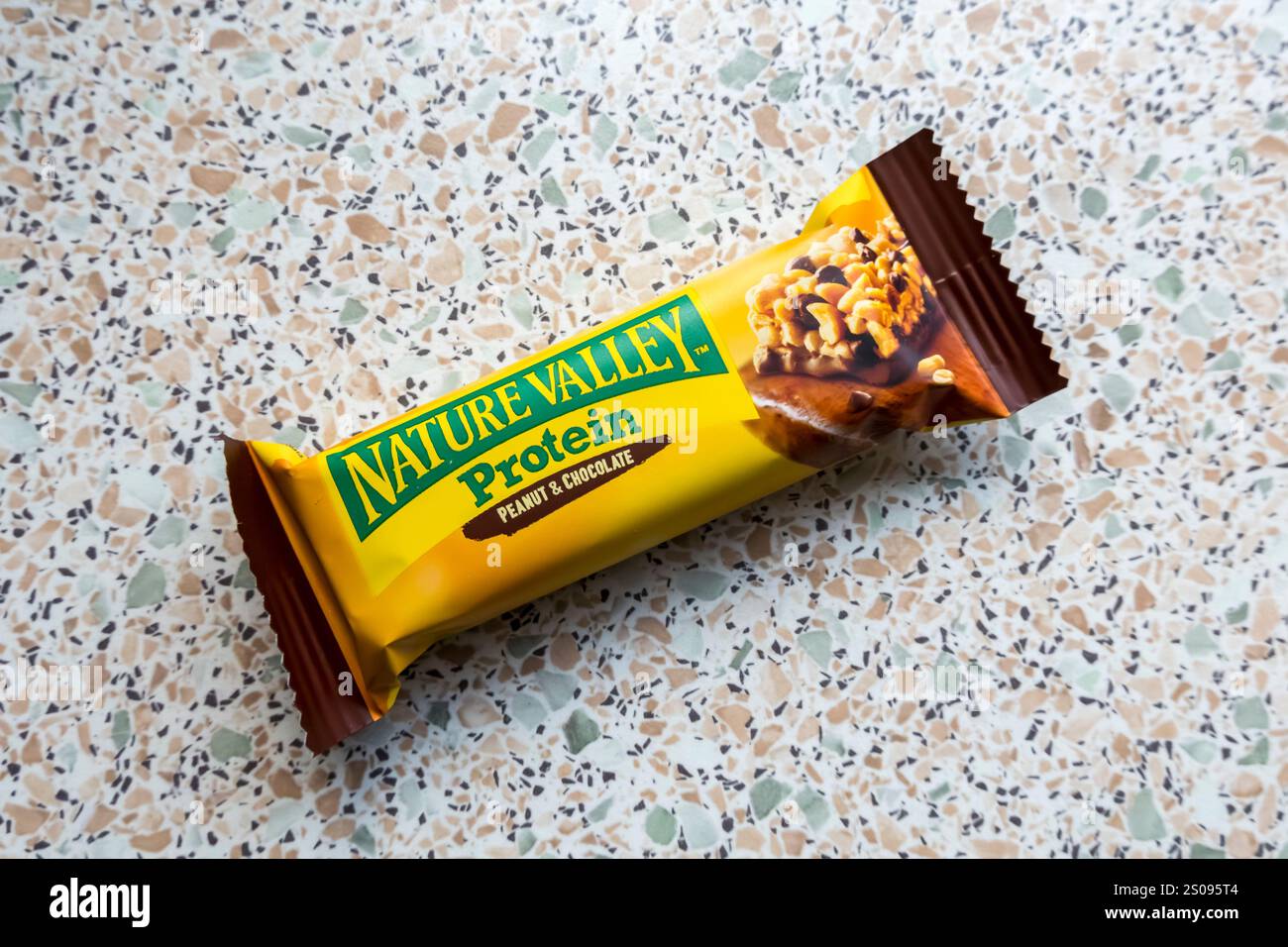 Nature Valley protein bar Stock Photo - Alamy