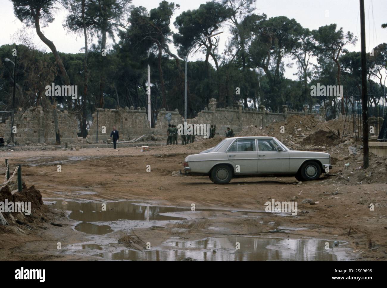 Lebanon War 1982 Beirut / Lebeanonwar 82 Stock Photo - Alamy
