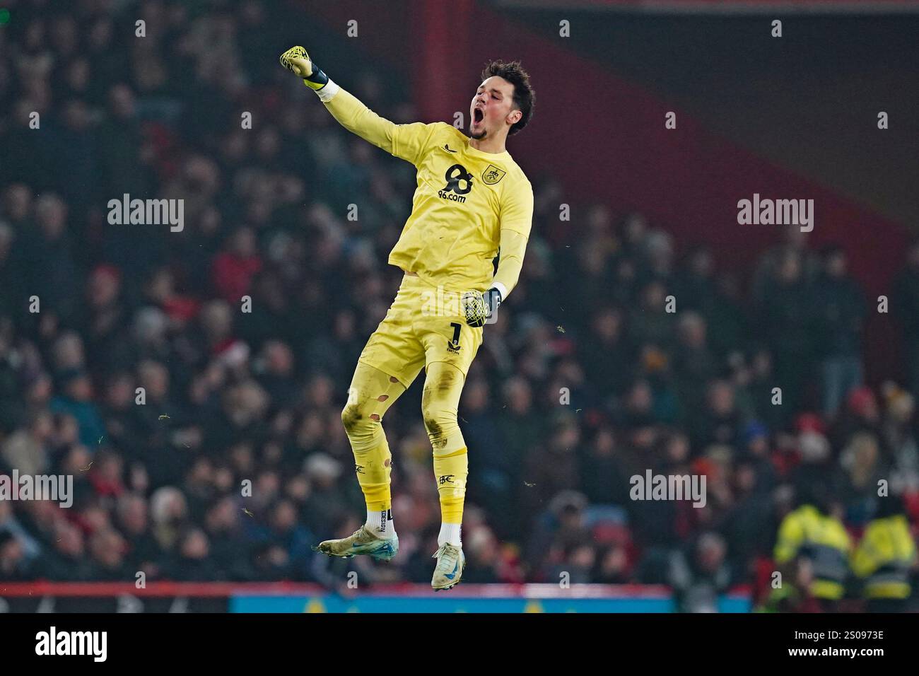 Sheffield, UK. 26th Dec, 2024. Burnley FC goalkeeper James Trafford (1 ...