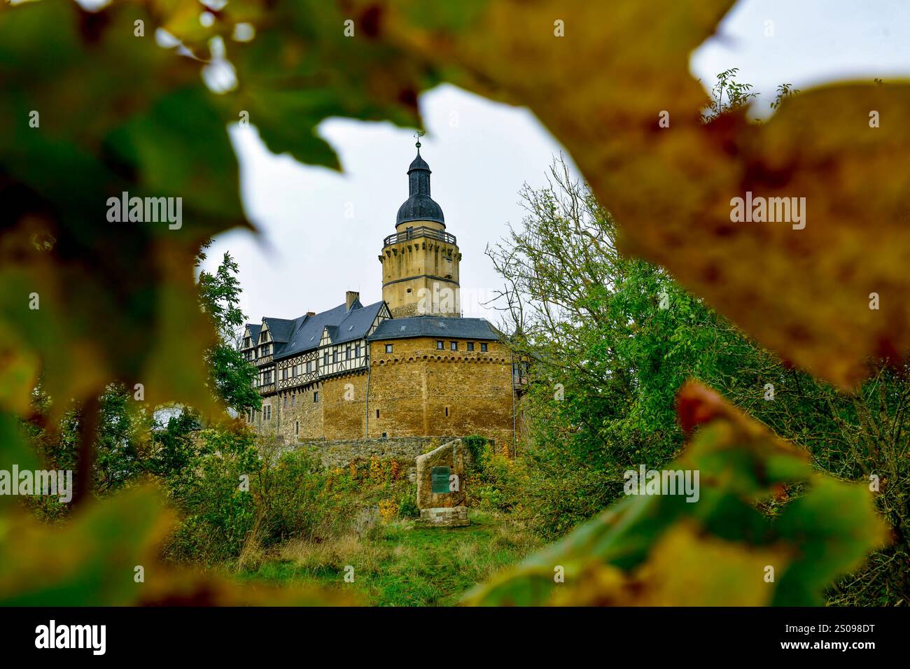 Burg Falkenstein Blick am 5. Oktober 2024 auf Burg Falkenstein bei ...