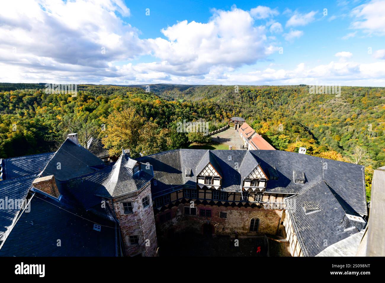 Burg Falkenstein Blick am 11. Oktober 2024 vom Turm der Burg ...