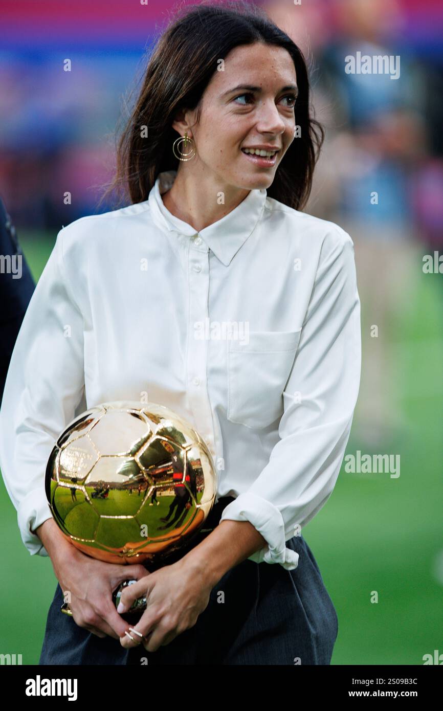 Barcelona, Spain. 3rd November, 2024. Aitana Bonmati poses with the ...