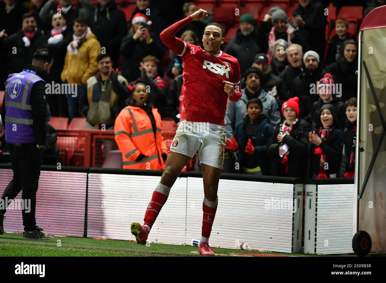 London, England. 26th Dec 2024. Miles Leaburn celebrates after the Sky ...