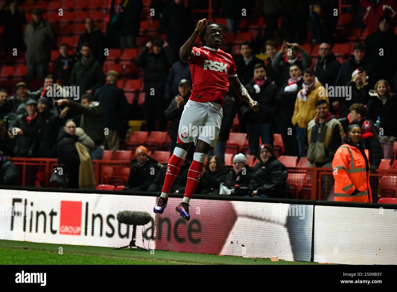 London, England. 26th Dec 2024. Tyreece Campbell celebrates after the ...