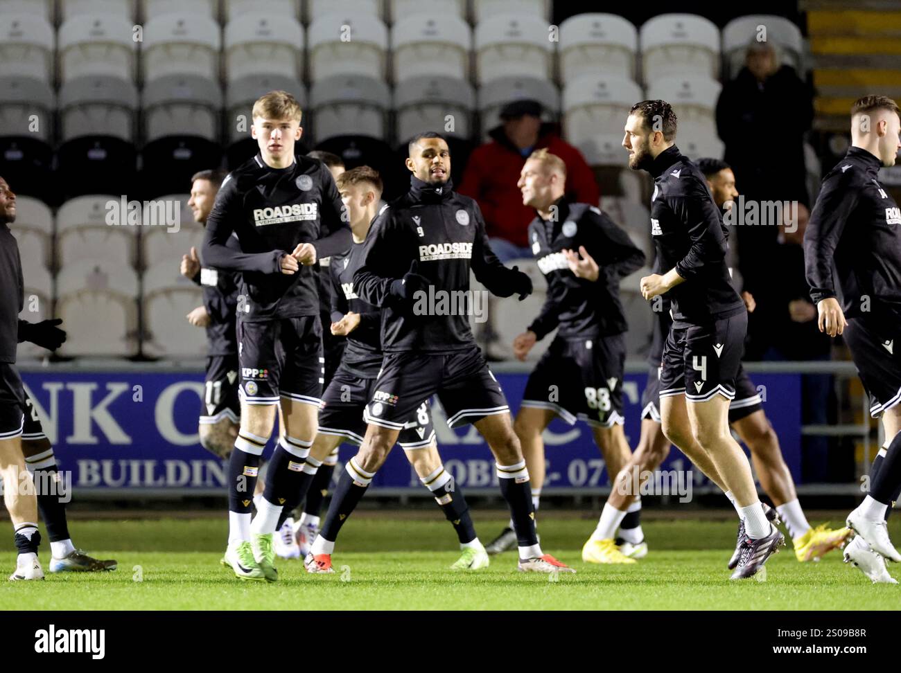 St Mirren players warm up before the William Hill Premiership match at ...