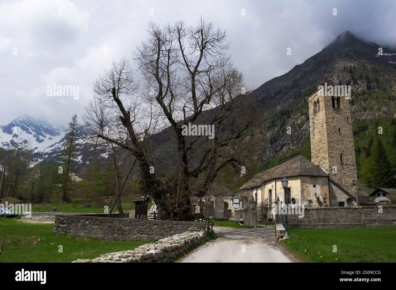 Monte rosa with macugnaga hi-res stock photography and images - Alamy