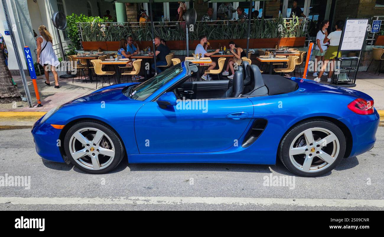 Miami Beach, Florida USA - June 8, 2024: 2018 Porsche 718 Boxter blue ...