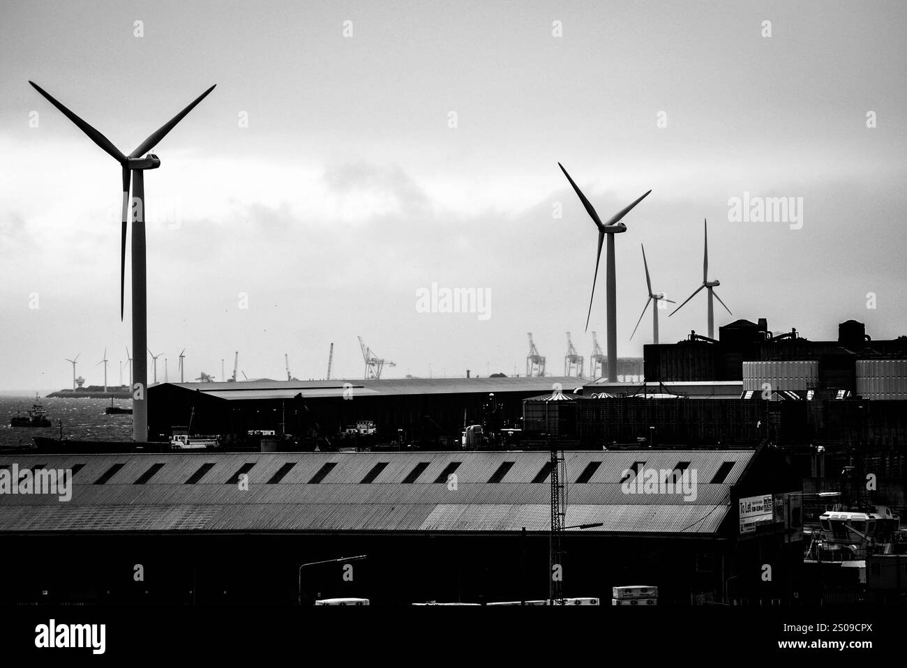 Iconic liverpool landmark Black and White Stock Photos & Images - Alamy