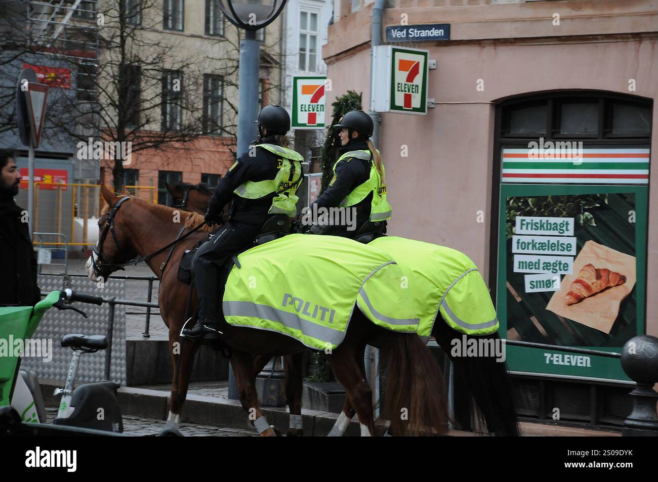 Copenhagen/ DenmarK/26 DECEMBER 2024/ police patrol on horse back in ...