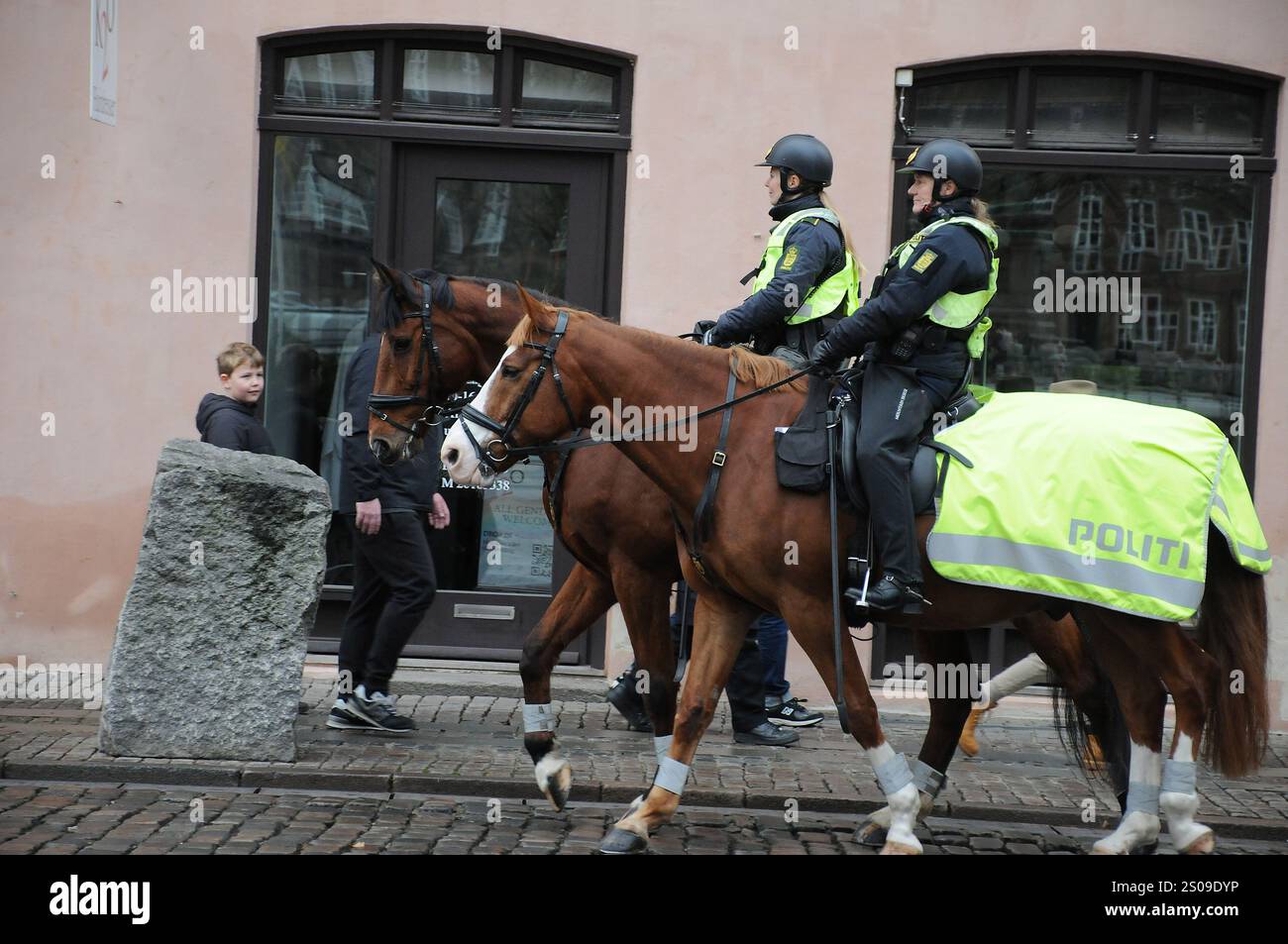 Copenhagen/ DenmarK/26 DECEMBER 2024/ police patrol on horse back in ...