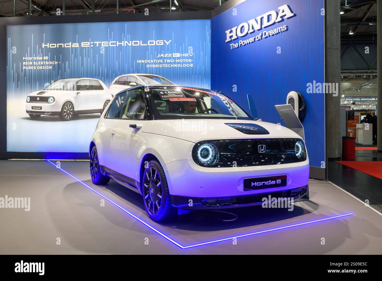 vienna, austria, 15 jan 2020, autoshow, honda e, electric powered ...