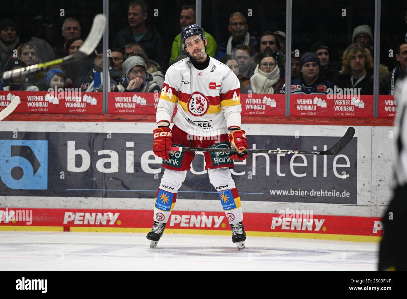 Jacob Pivonka (Duesseldorfer EG #44) enttaeuscht, frustriert ...