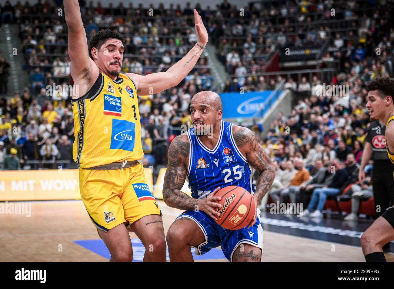 Ludwigsburg, Deutschland. 26th Dec, 2024. Jordan Theodore (Frankfurt ...