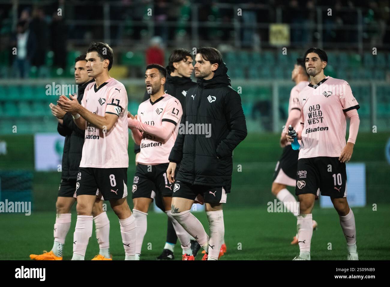 Palermo FC Team during the Italian Serie B match between Palermo FC vs SSC Bari in Renzo Barbera ...