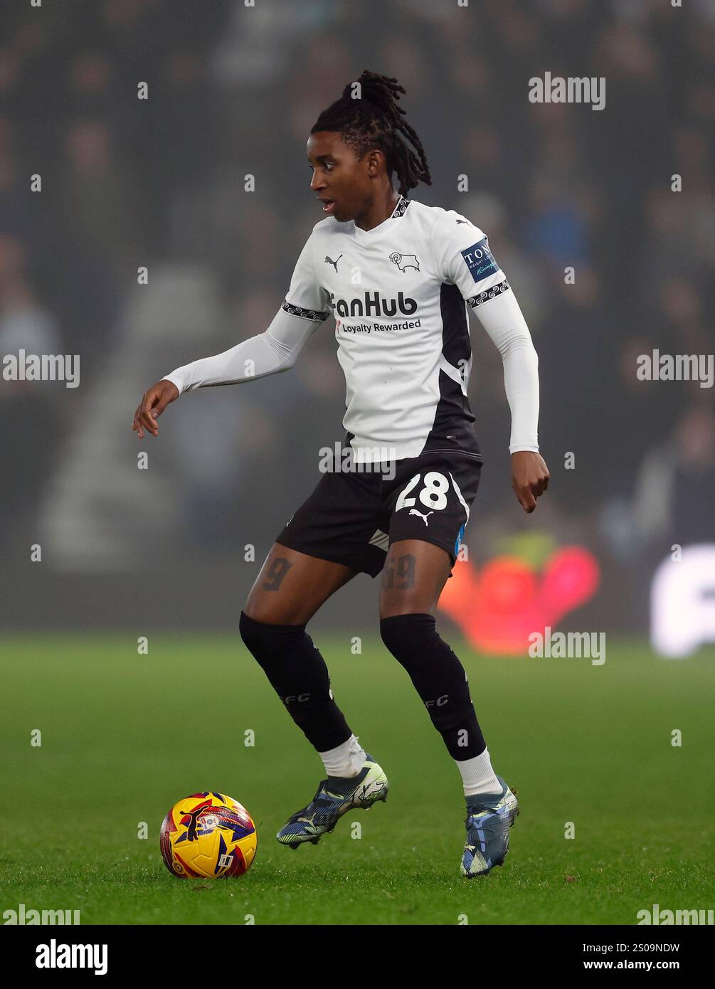 Derby County's Tawanda Chirewa during the Sky Bet Championship match at ...