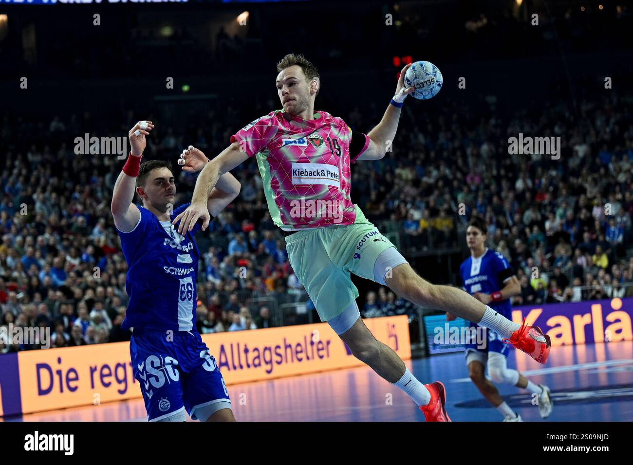 DAIKIN HBL - 24/25 -17. Spieltag: VFL Gummersbach gegen Füchse Berlin am 26.12.2024 in der ...