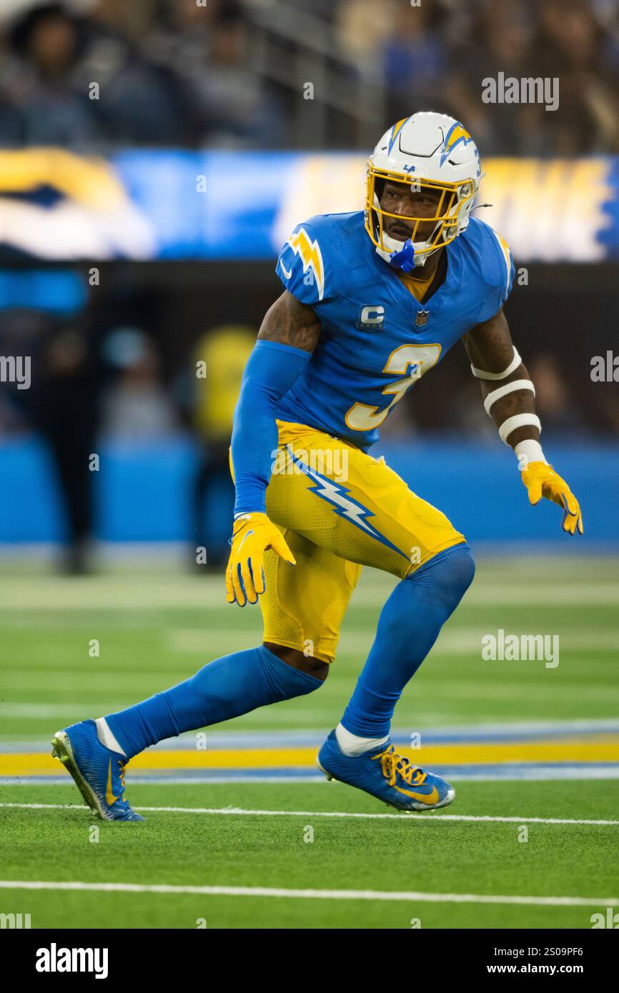 Los Angeles Chargers safety Derwin James Jr. (3) runs during an NFL ...