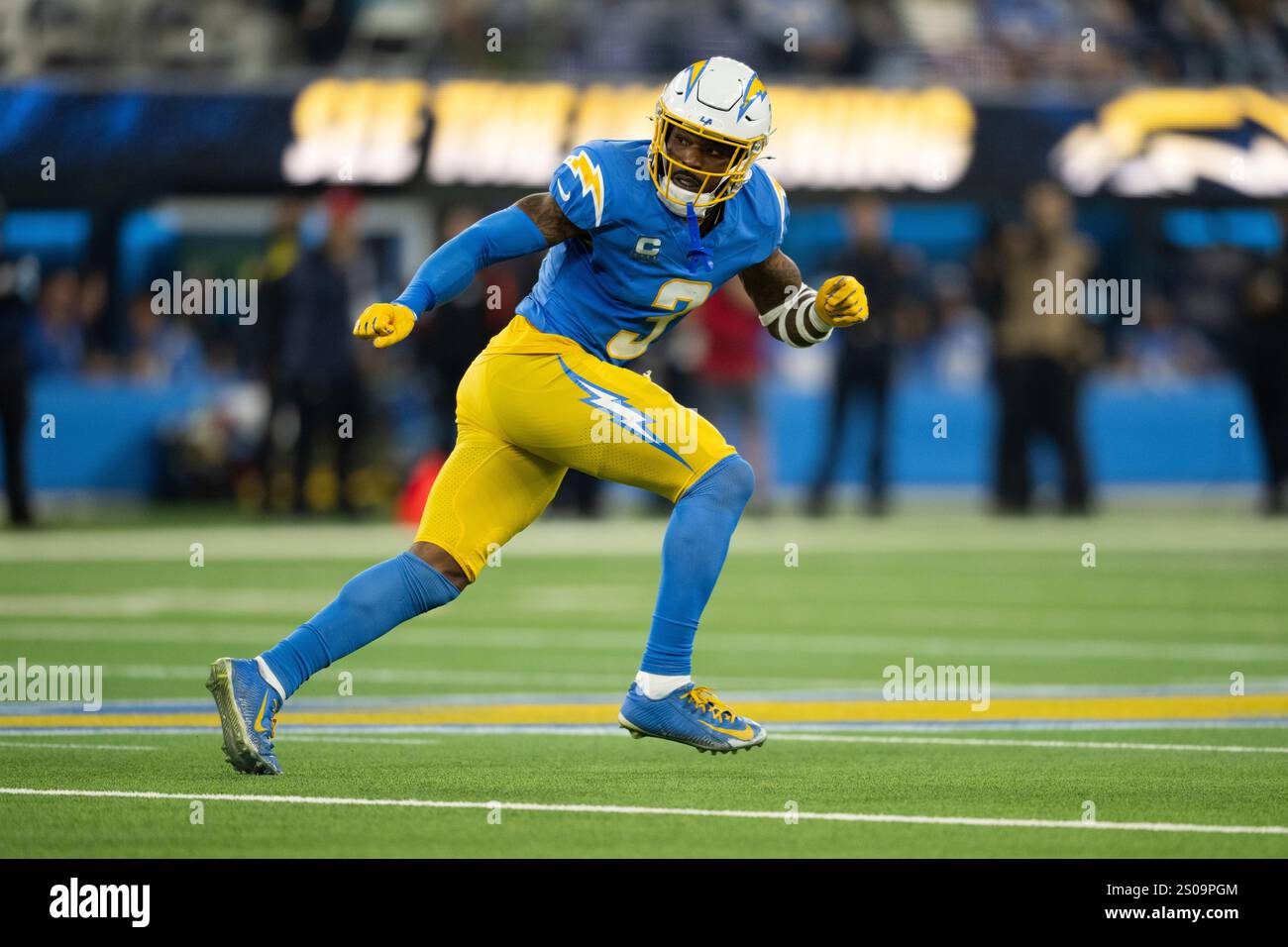 Los Angeles Chargers safety Derwin James Jr. (3) runs during an NFL ...