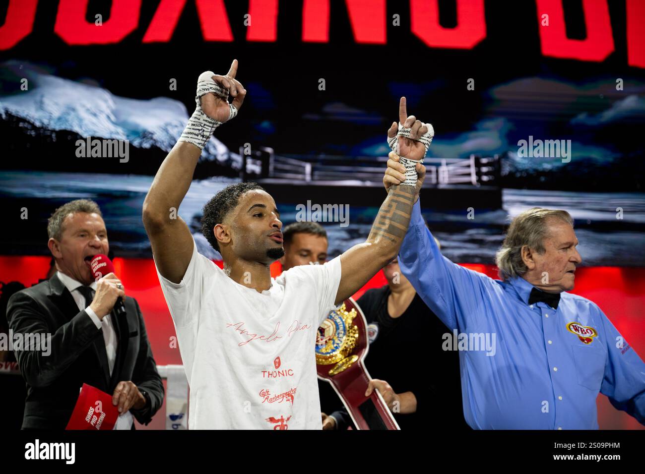 Bern, Berner Kursaal Arena, Boxing Day, Angelo Pena of, Switzerland ...