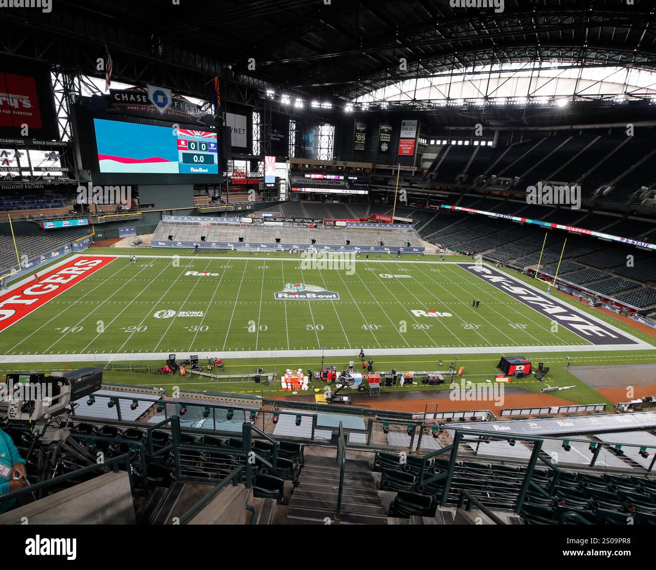 Phoenix, Arizona, USA. 26th Dec, 2024. 2024 Chase Field converted to a ...