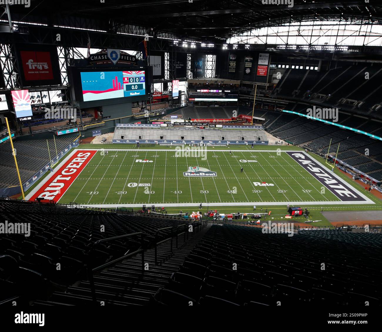 Phoenix, Arizona, USA. 26th Dec, 2024. 2024 Chase Field converted to a ...
