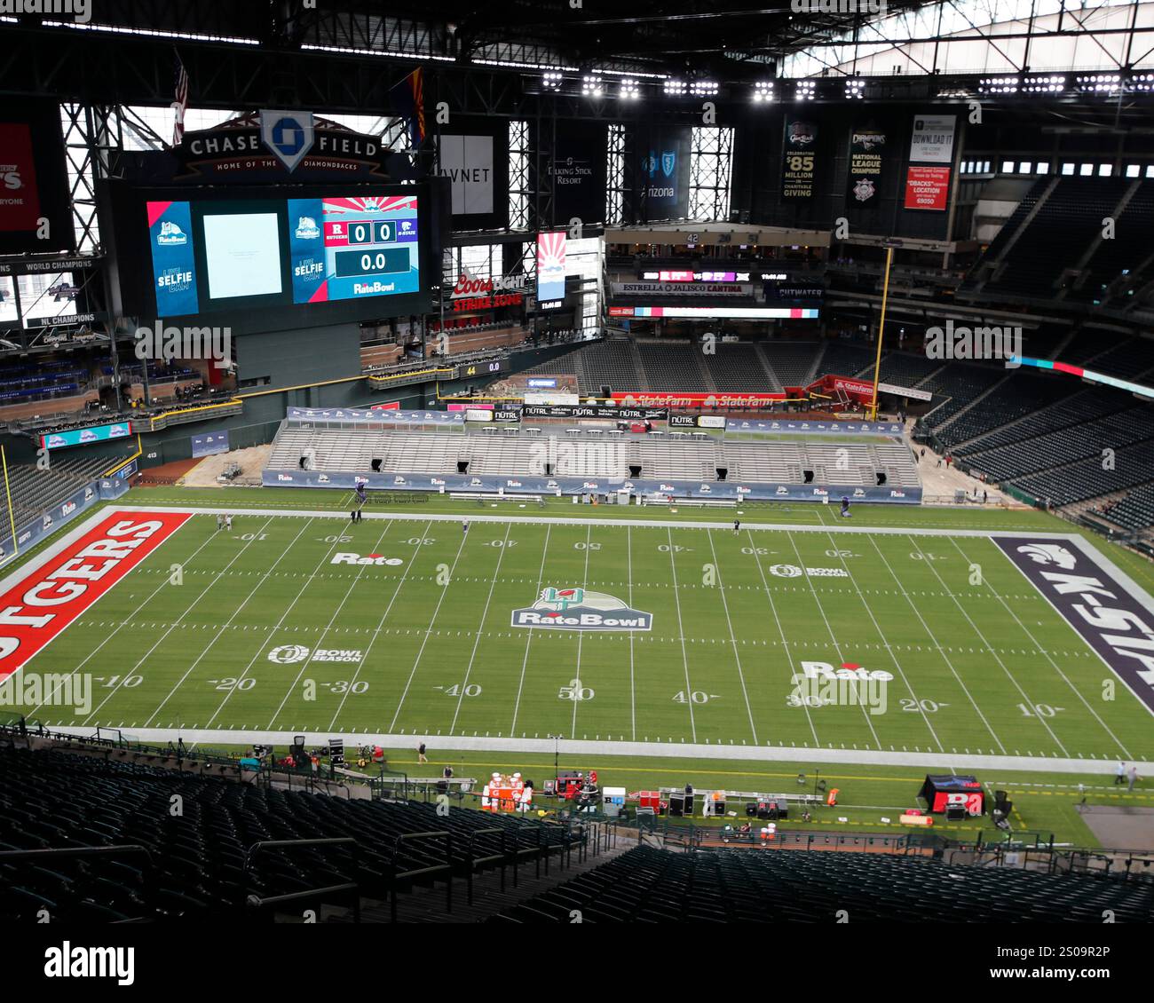 Phoenix, Arizona, USA. 26th Dec, 2024. 2024 Chase Field converted to a ...