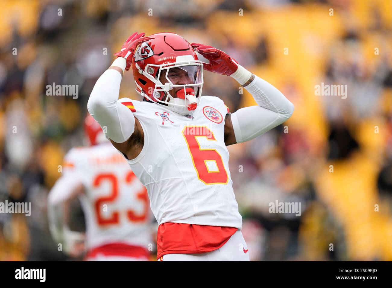 Pittsburgh, Pa, USA. 25th Dec, 2024. December 25, 2024: Bryan Cook #6 ...