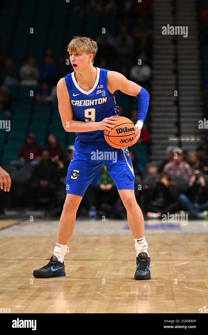 LAS VEGAS, NV - NOVEMBER 27: Creighton Bluejays guard Ty Davis (9) looks to make a pass during ...