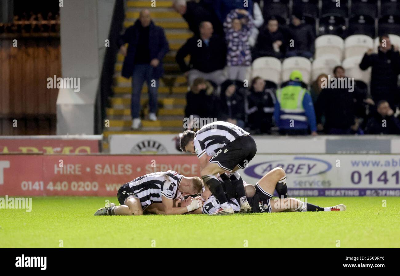 during the William Hill Premiership match at The SMISA Stadium, Paisley ...