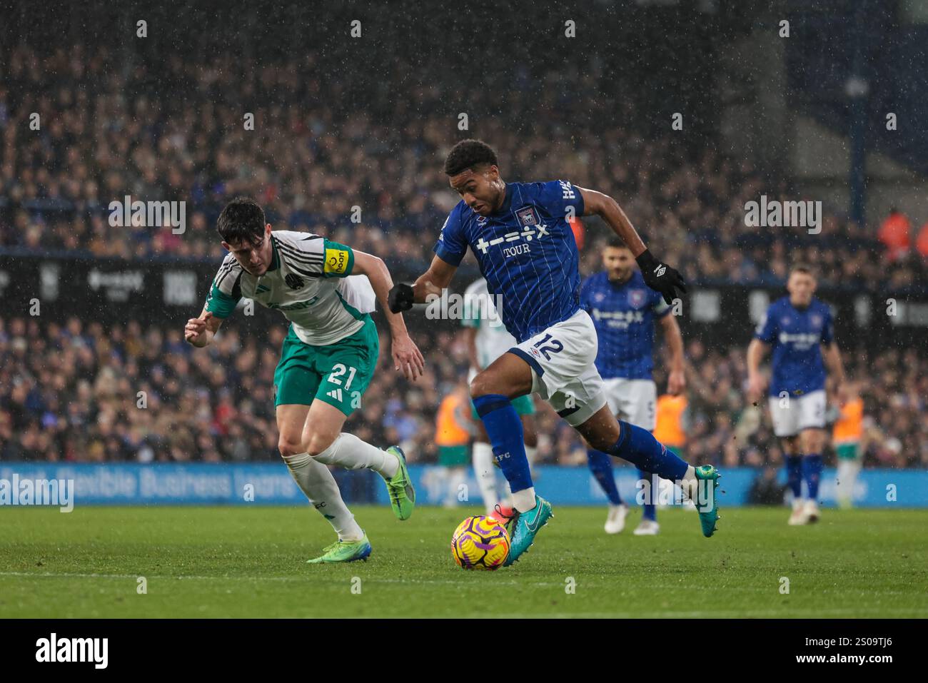 Jens Cajuste of Ipswich Town and Tino Livramento of Newcastle United ...