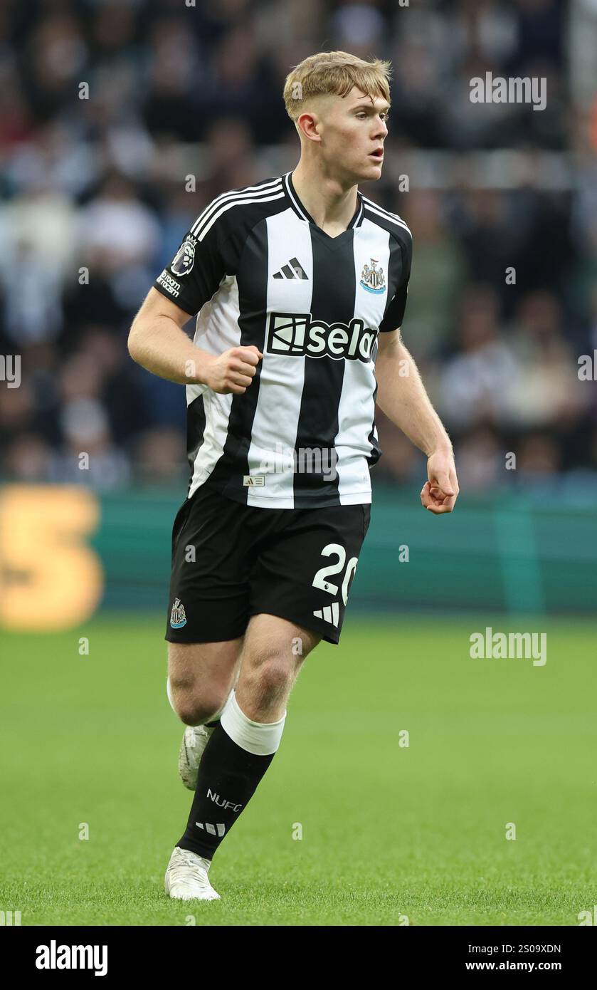Newcastle Upon Tyne, UK. 26th Dec, 2024. Lewis Hall of Newcastle United ...