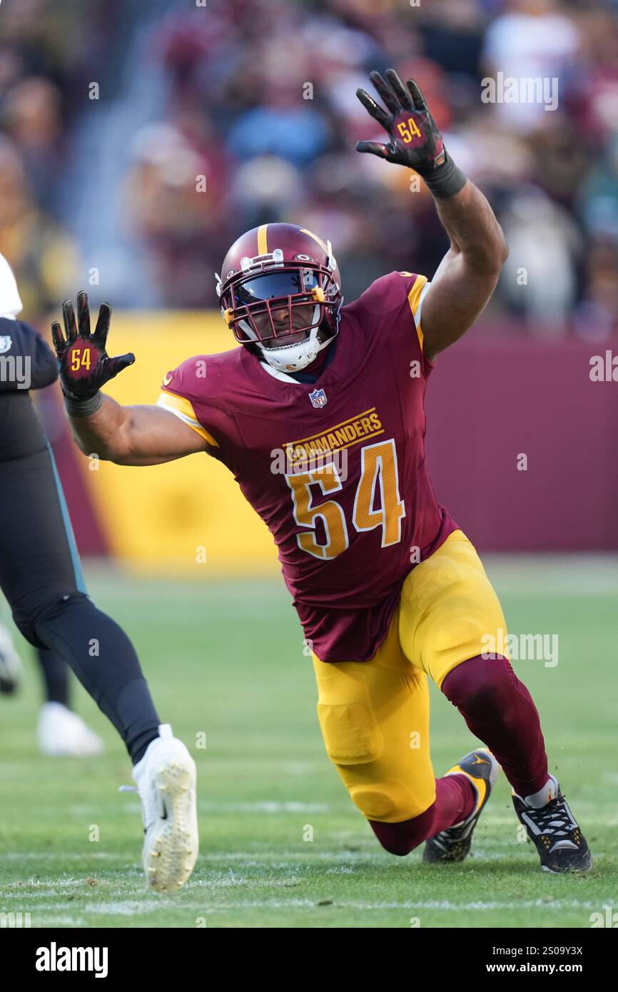 Washington Commanders linebacker Bobby Wagner (54) rushes the passer ...