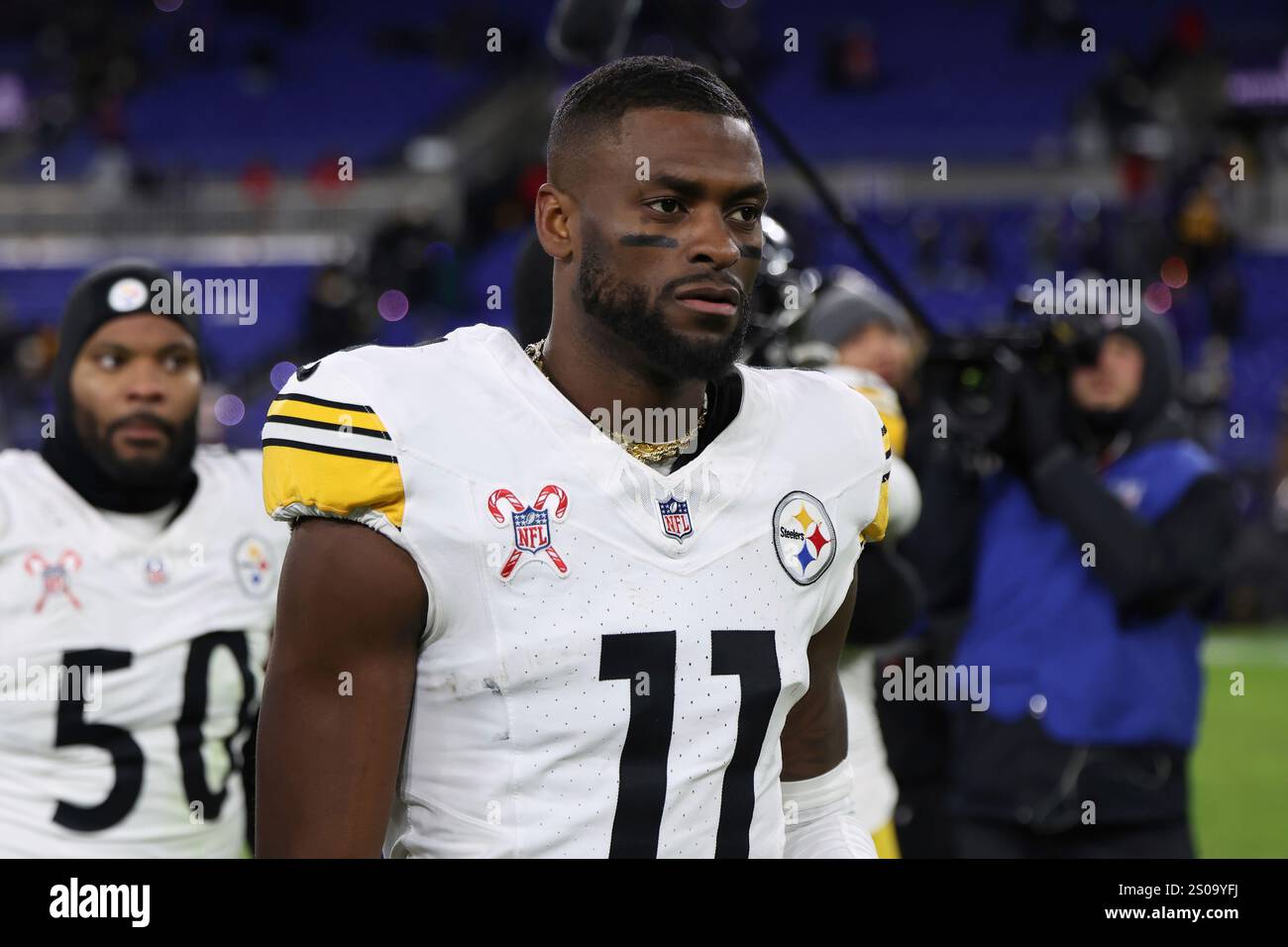 Pittsburgh Steelers wide receiver Van Jefferson (11) leaves the field ...