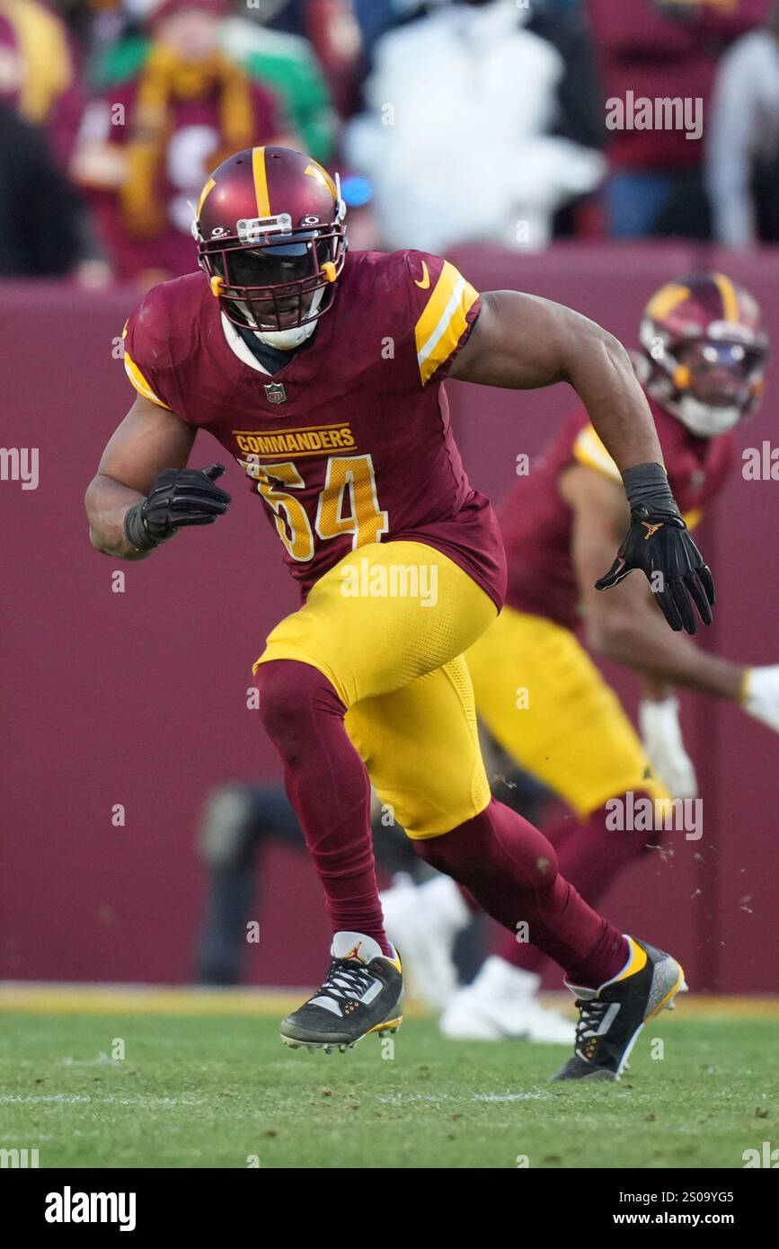 Washington Commanders linebacker Bobby Wagner (54) runs to cover a ...