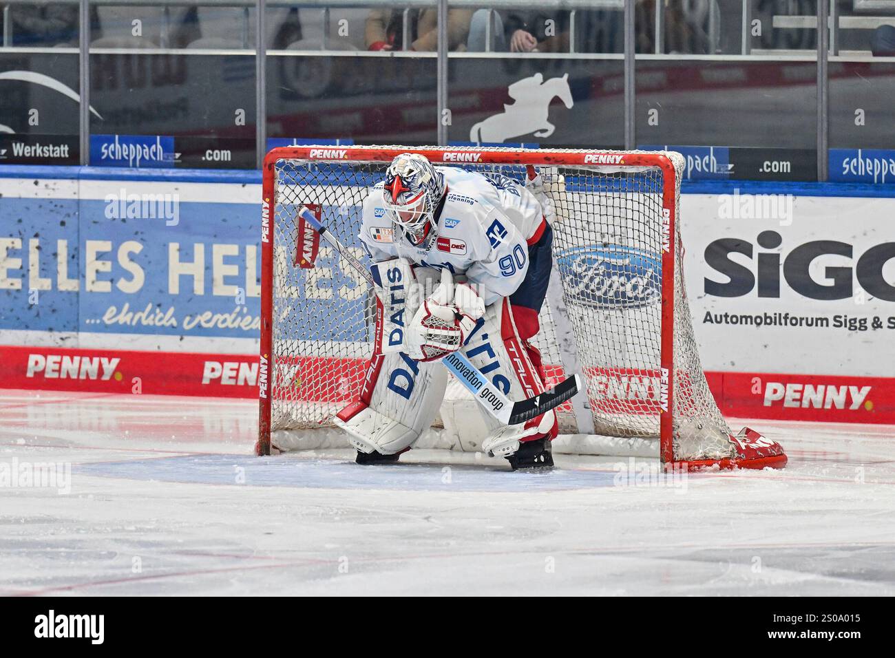 Augsburg, Deutschland. 26th Dec, 2024. in seinem Tor Felix BRUECKMANN ...