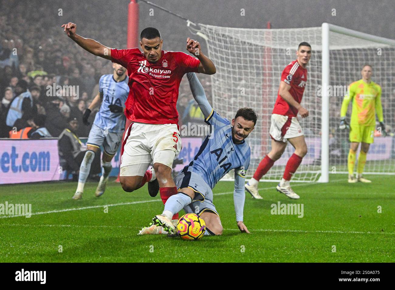 The City Ground, Nottingham, UK. 26th Dec, 2024. Premier League ...