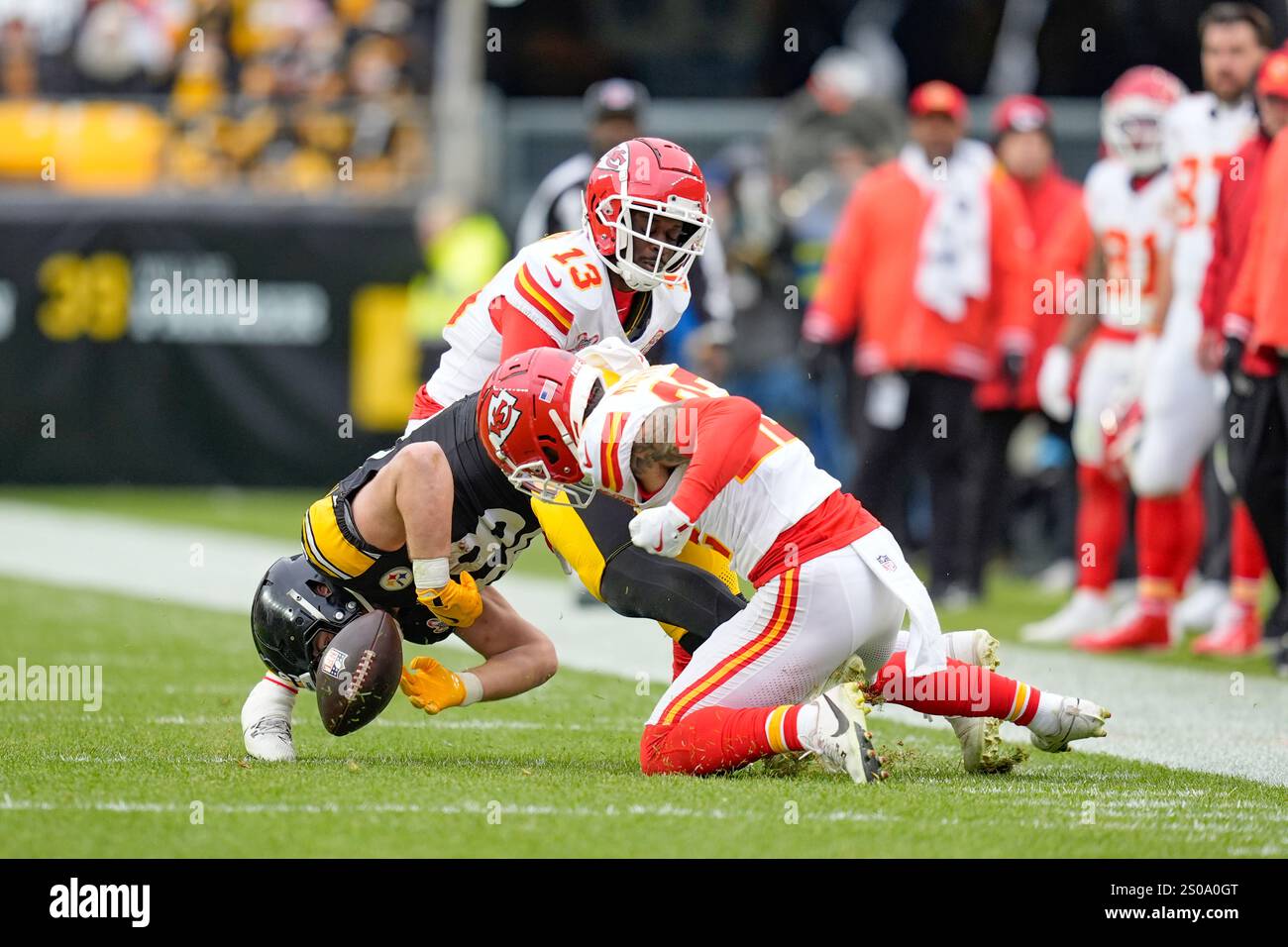 Pittsburgh, Pa, USA. 25th Dec, 2024. December 25, 2024: Pat Freiermuth ...