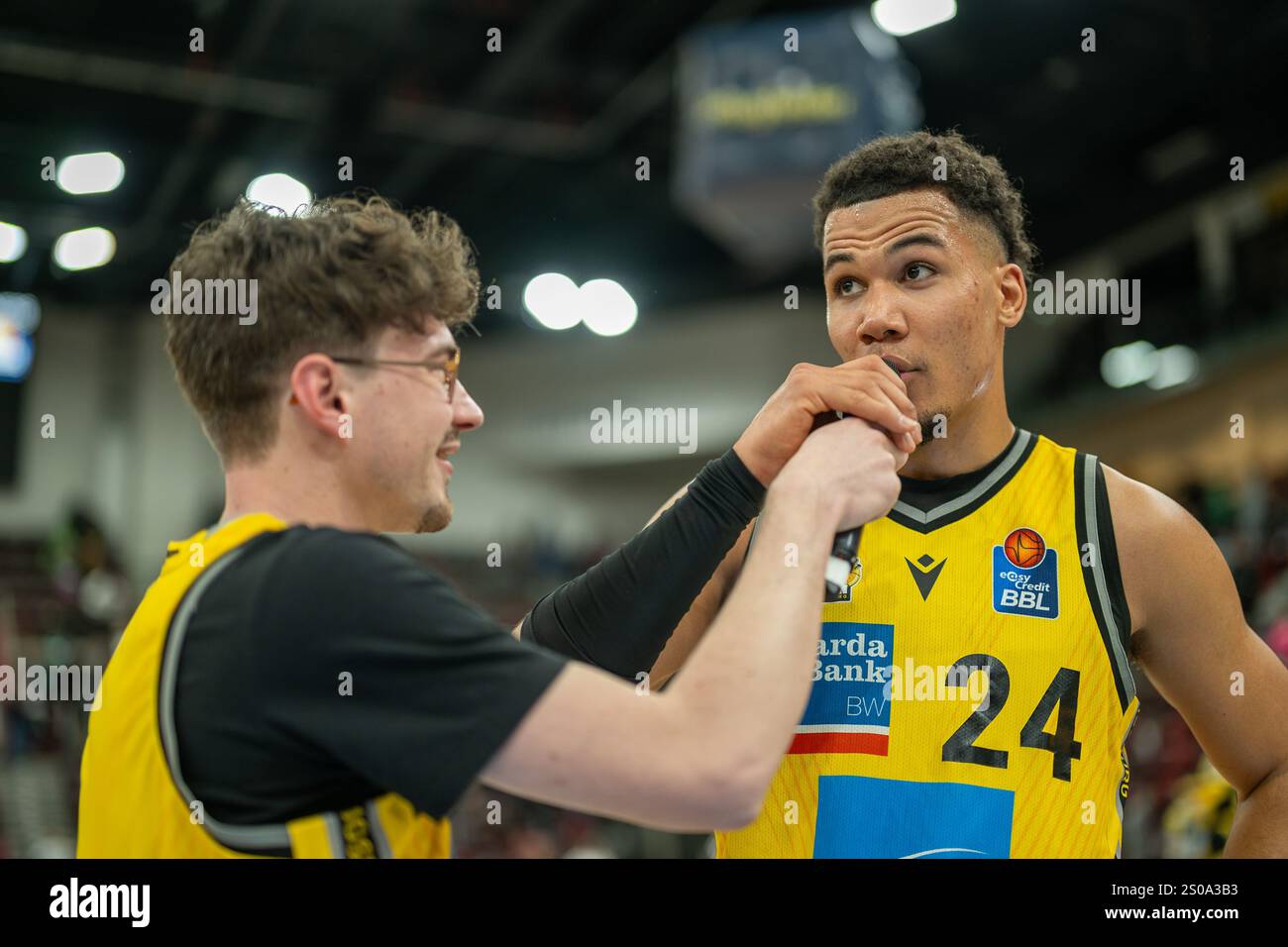 Aaron Marian Glock (Hallensprecher), Brandon Tischler (MHP Riesen ...