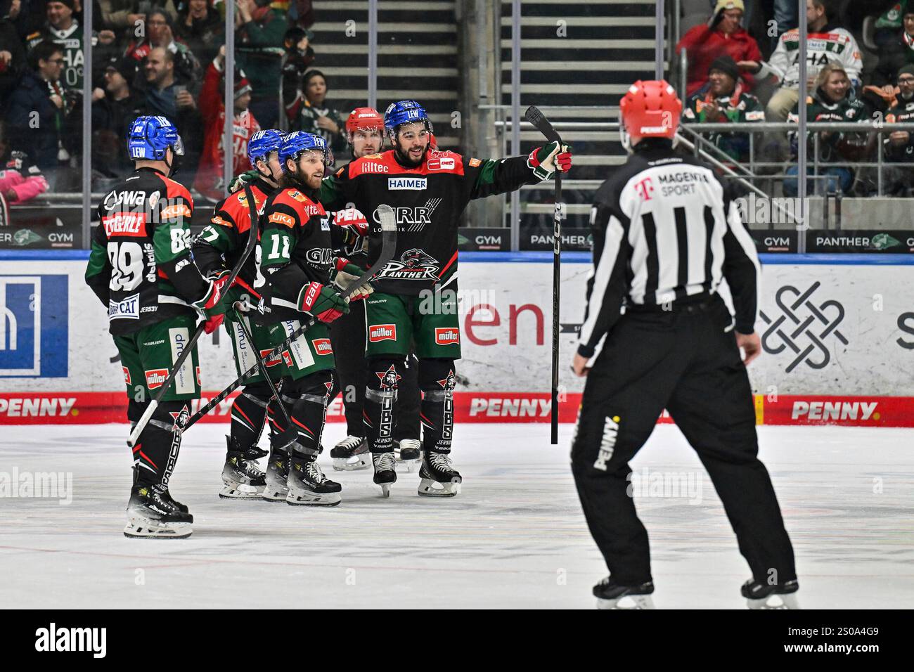 Augsburg, Deutschland. 26th Dec, 2024. Jubel der Panther nach dem ...