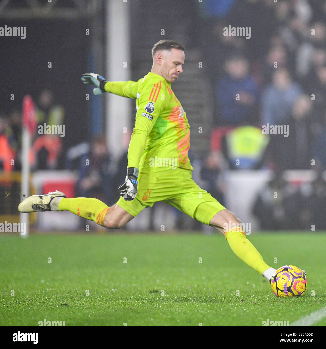 The City Ground, Nottingham, UK. 26th Dec, 2024. Premier League ...