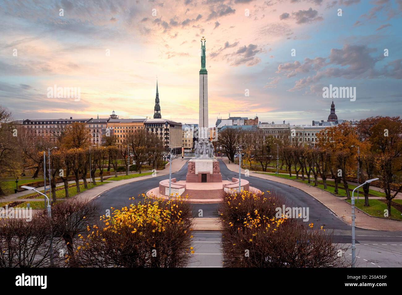 The Freedom Monument stands at the center of a circular plaza in Riga ...