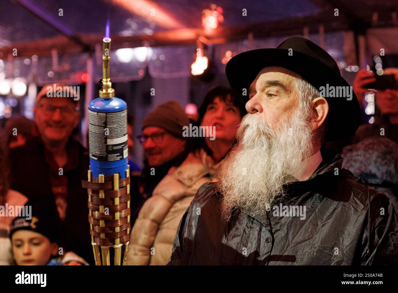 Portland, USA. 25th Dec, 2024. Hundreds of people celebrated the first ...