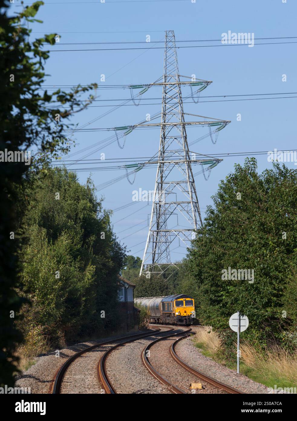 GB Railfreight class 66 diesel locomotive 66722 hauling a freight train ...