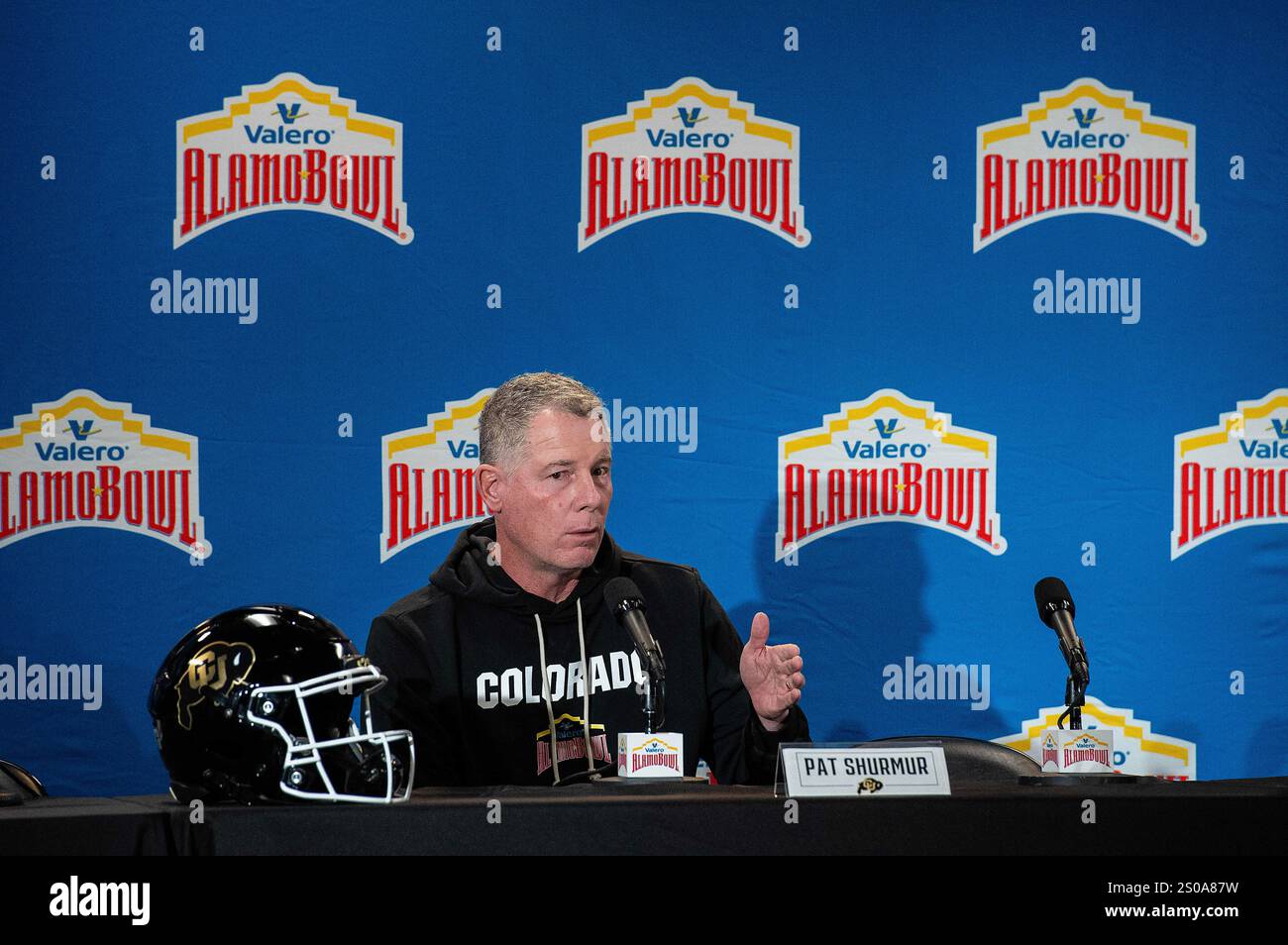 December 26, 2024: Offensive Coordinator Pat Shurmur of the University ...