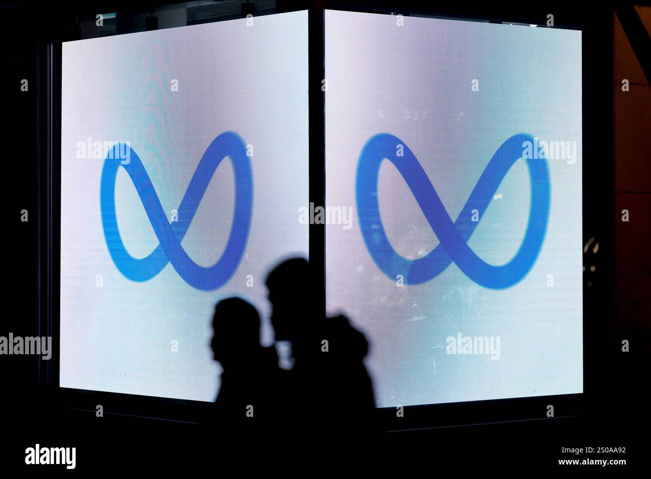 Das Logo des Internetkonzerns Meta u.a. Facebook, Instagram, Whatsapp ...